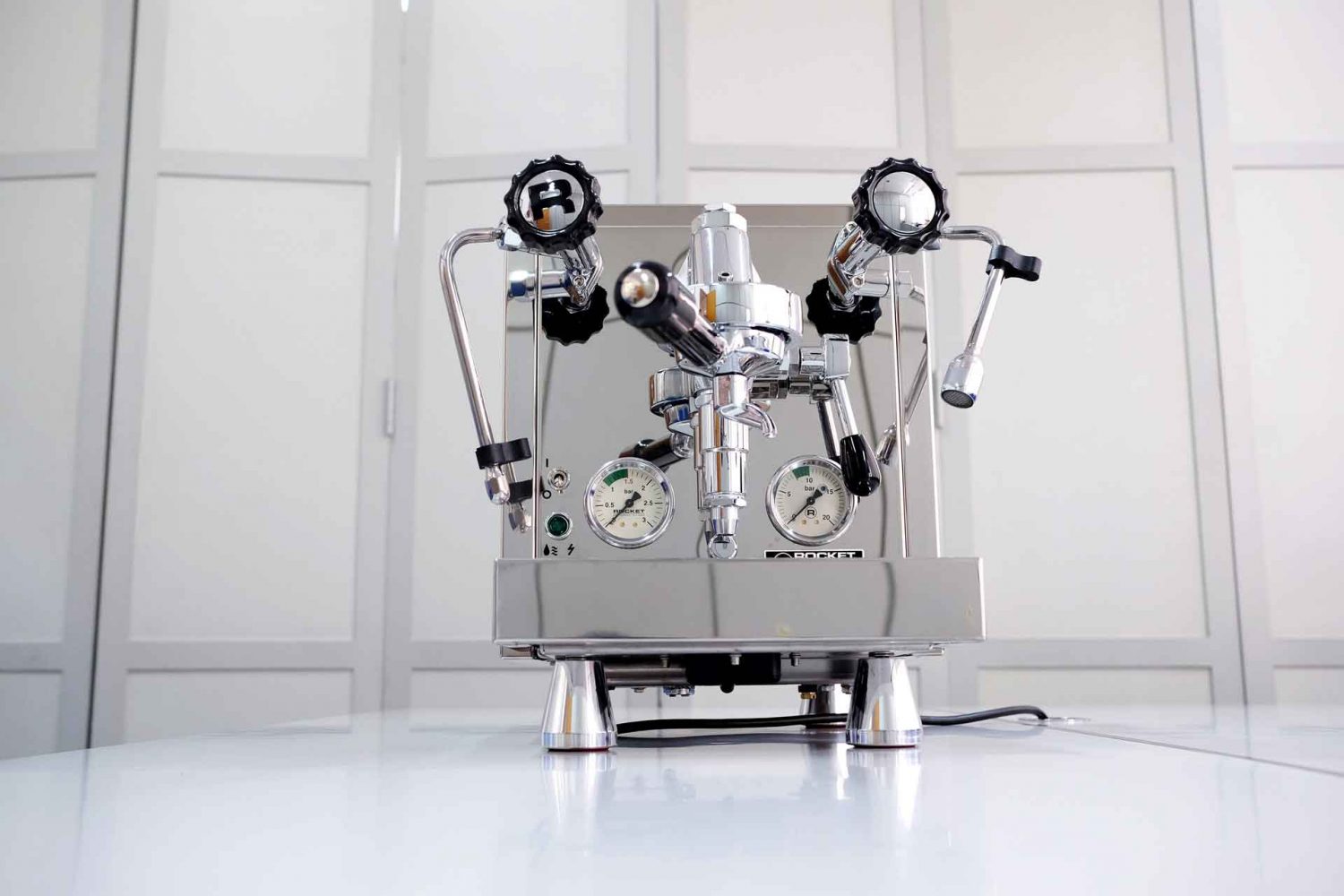 Advertorial : Mesin Espresso Rocket R60V – Cikopi